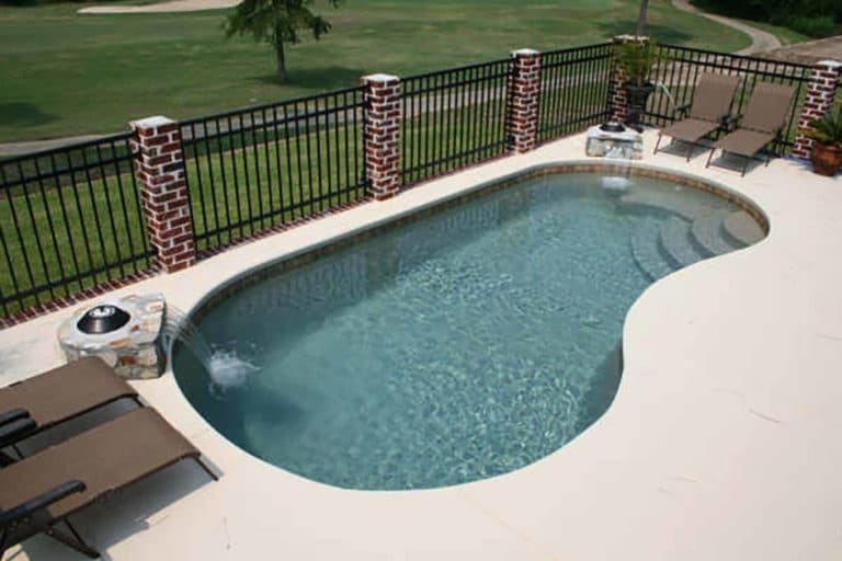 Latham Fiberglass Pools: Shapes and Finishes
